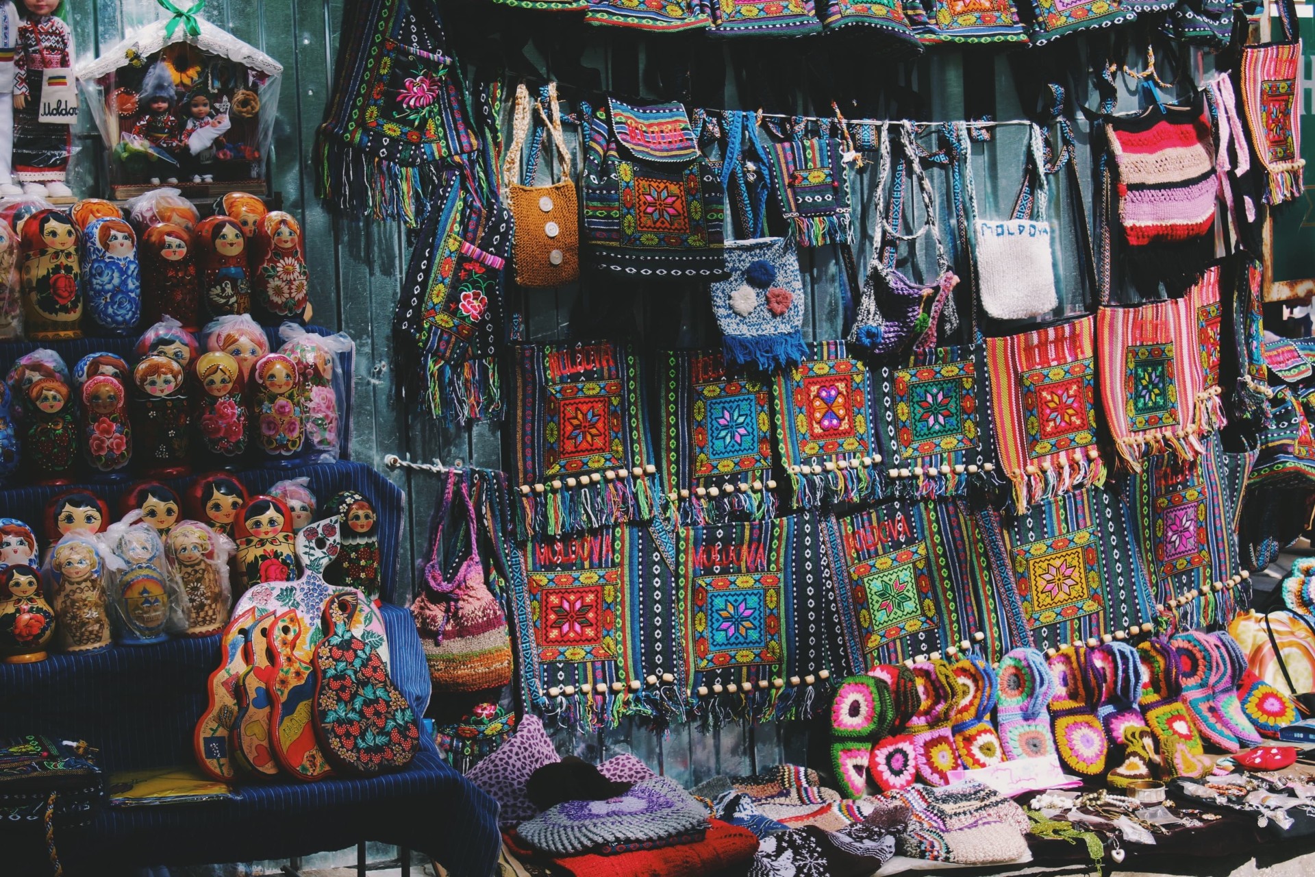 100+ Basic Russian Phrases Every Traveler Needs To Know | Mondly Blog