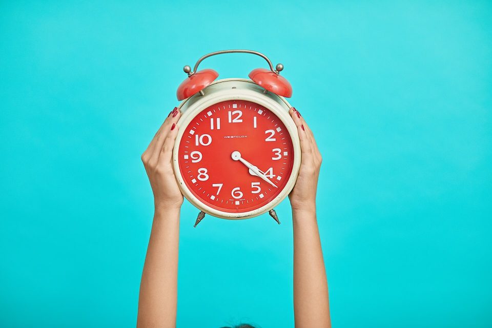 How To Tell Time In Spanish A Complete Guide For Beginners Mondly Blog