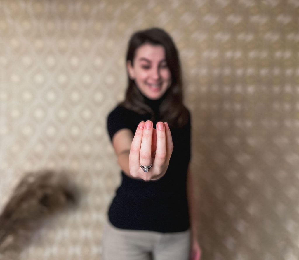 Top 10 Italian Hand Gestures Italians Use All The Time | Mondly Blog