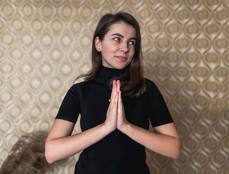 Top 10 Italian Hand Gestures Italians Use All The Time | Mondly Blog